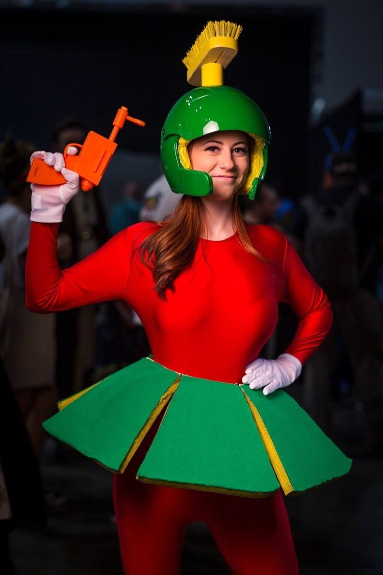 Cosplayers That Completely Nailed It - 60 Funny Pictures – FunnyFoto